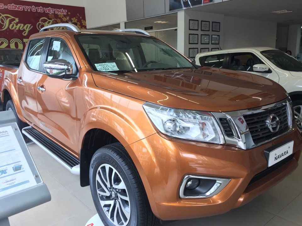 Nissan Navara VL 4WD 2018 - Bán ô tô Nissan Navara VL 4WD đời 2018, màu ...